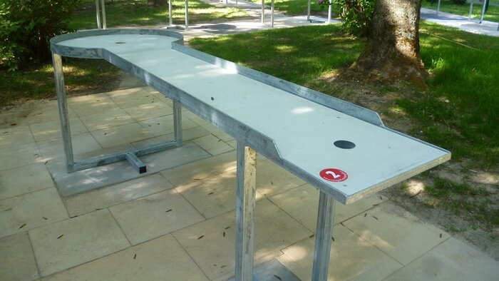 PIT-PAT MINIGOLF TABLES